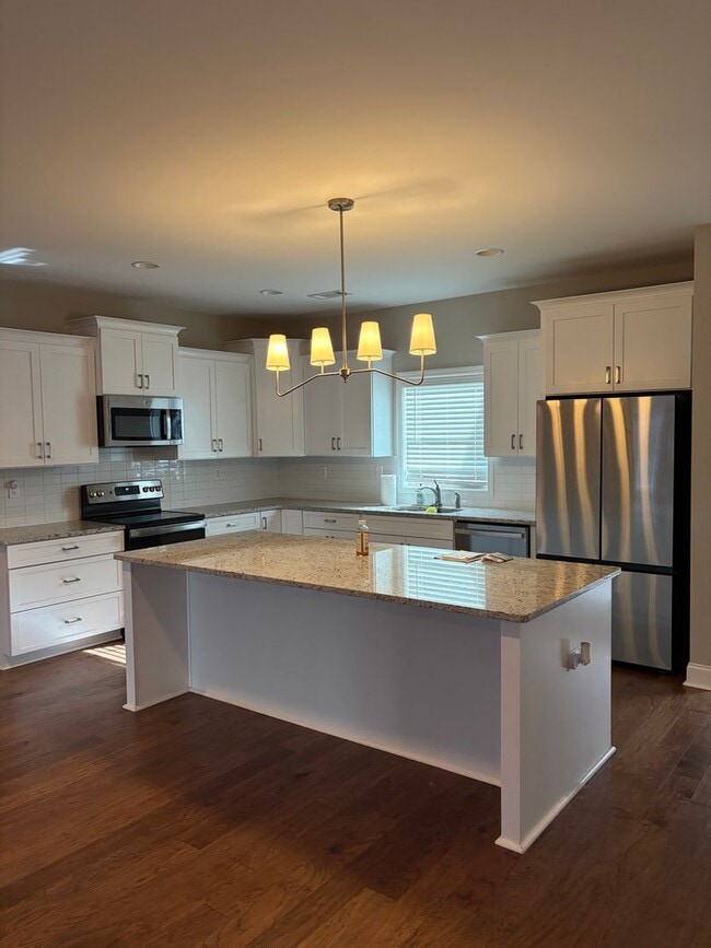 2 Story Townhome in Hartbrook, Very Close to HWY280 Off-Campus Housing ...