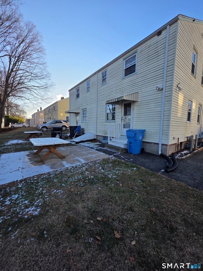 149-151 Pennsylvania Ave Off-Campus Housing, New Britain, CT
