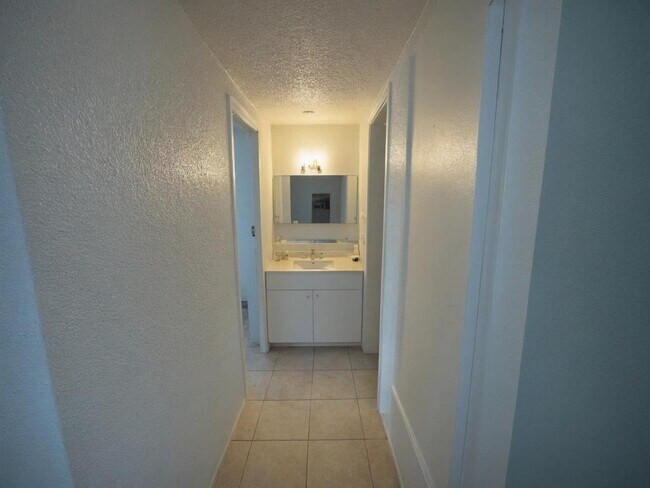 9745 Long Point Rd Unit 33 - Houston, TX | ForRent.com