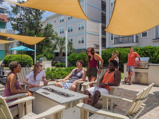 Courtyards Student Apartments | University of Florida | Off-Campus ...