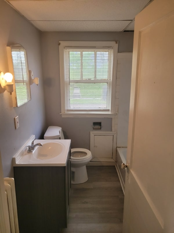 701 Avon St Unit 2 - Flint, MI | ForRent.com