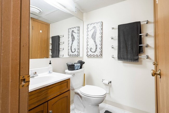 Meridian on College Avenue Apartments | Penn State University | Off ...