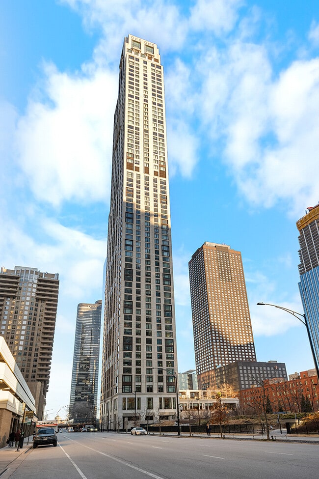 451 E Grand Ave Off-Campus Housing, Chicago, IL