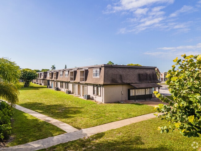 Sunset Place Apartments For Rent in West Palm Beach, FL | ForRent.com