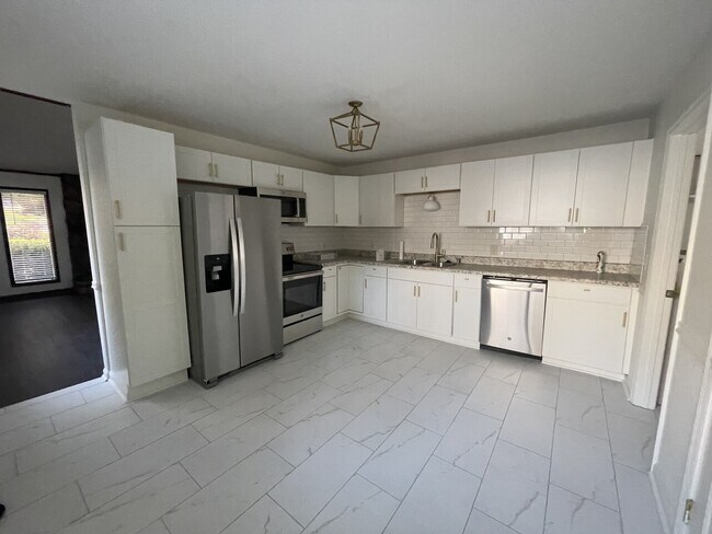 1319 Gary Alan Trace House - House Rental in Moody, AL | ForRent.com