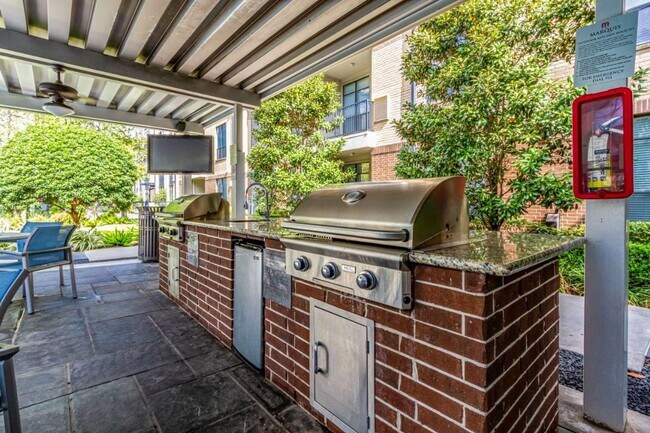 Caroline on Voss Apartments - Houston, TX | ForRent.com