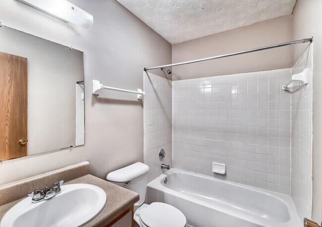 MALLARDS LANDING Apartments For Rent in Columbus, OH | ForRent.com