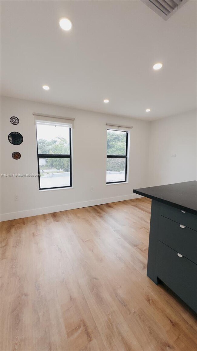 4224 SW 60th Pl Unit 3 - Miami, FL | ForRent.com