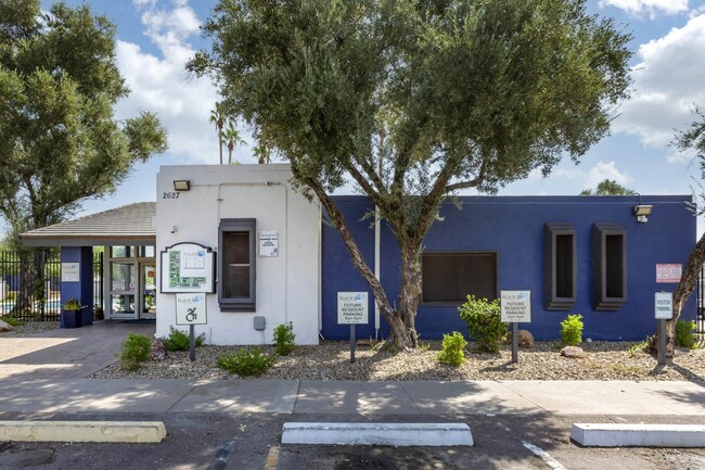 Villas De Azul Apartments - Phoenix, AZ | ForRent.com