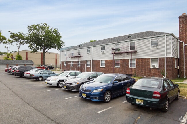 Sheridan Gardens Apartments - Elizabeth, NJ | ForRent.com