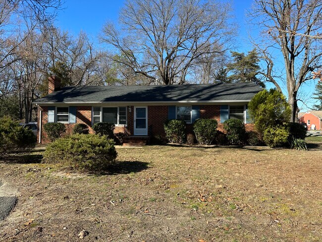 7435 Walnut Grove Rd - House Rental in Mechanicsville, VA | ForRent.com