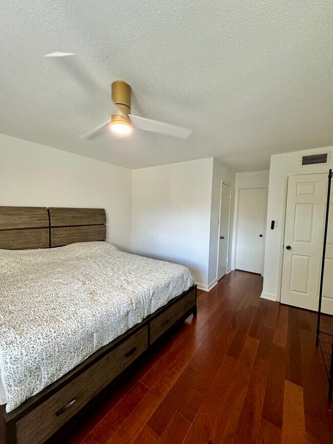 3300 Pebblebrook Dr Condo Unit Pebble 22 - Condo for Rent in Seabrook ...