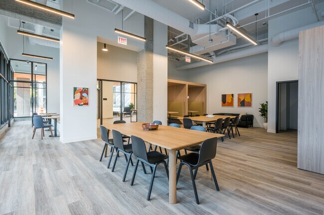 University of Illinois at Chicago | Off-Campus Housing Search