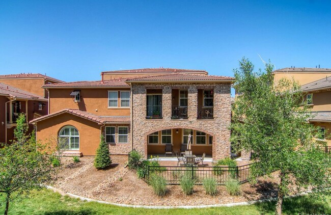 Main level living with large private outdo... Townhome - Townhome ...