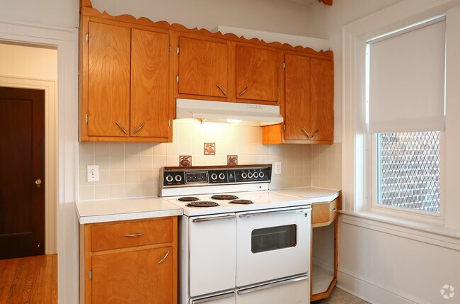 New Colony Court Apartments - Springfield, MA | ForRent.com