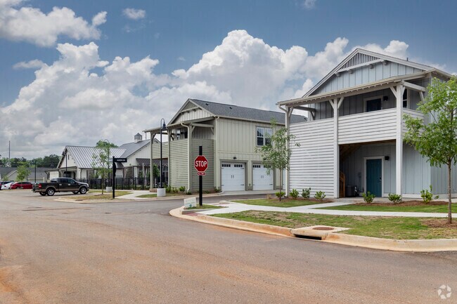 The Villas at Old Monrovia Apartments - Houses for Rent - Huntsville ...