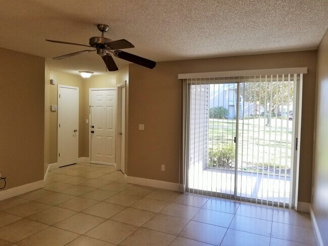 712 Secret Harbor Ln Unit 102 - Condo for Rent in Lake Mary, FL ...