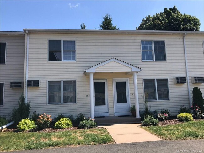 Apartments for Rent in Manchester, CT | ForRent.com
