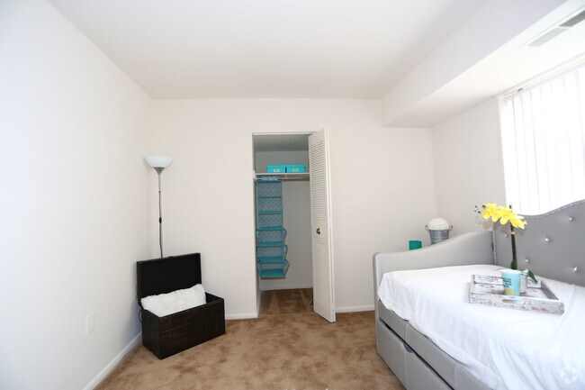 Key Landing Apartments - Dundalk, MD | ForRent.com