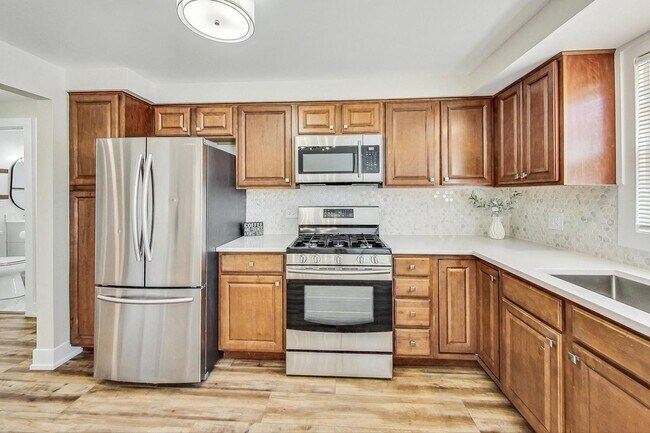 6549 N Harlem Ave Unit 1E - Condo for Rent in Chicago, IL | ForRent.com