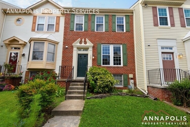 702 Dayspring Dr - Townhome for Rent in Odenton, MD | ForRent.com