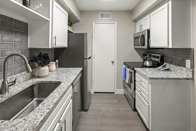 Jade Ridge Apartments - Phoenix, AZ | ForRent.com