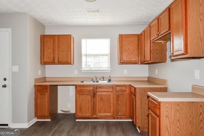606 Dove Cove - House Rental in Social Circle, GA | ForRent.com