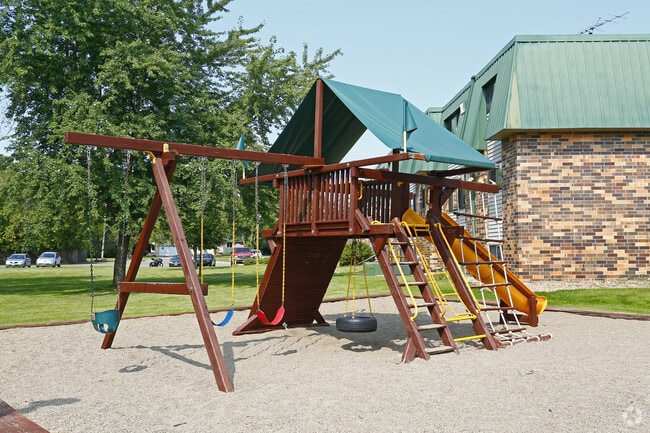 Cedar Square Apartments For Rent in Saint Cloud, MN | ForRent.com