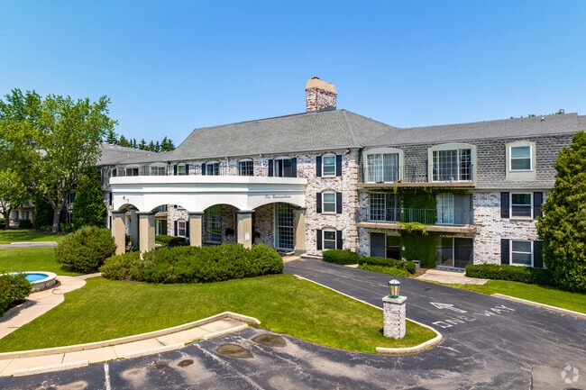 Porticos of Fox Point Apartments - Fox Point, WI | ForRent.com