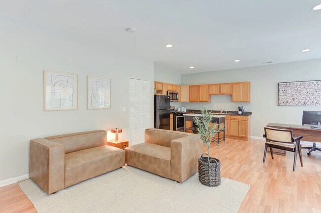 2833 N Natoma Ave Unit 103 - Condo for Rent in Chicago, IL | ForRent.com