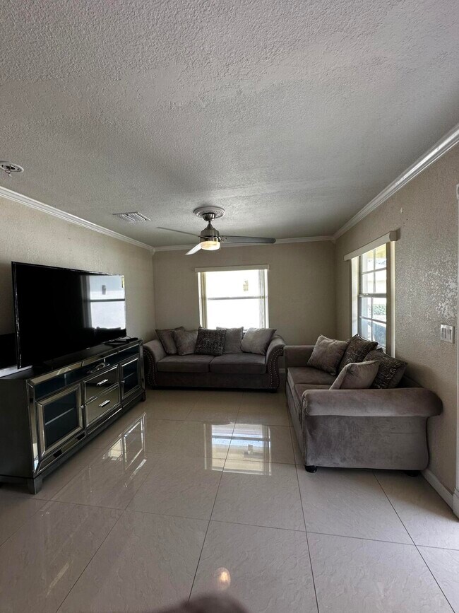 12104 69th St N Casa - Casas en alquiler - West Palm Beach, FL ...