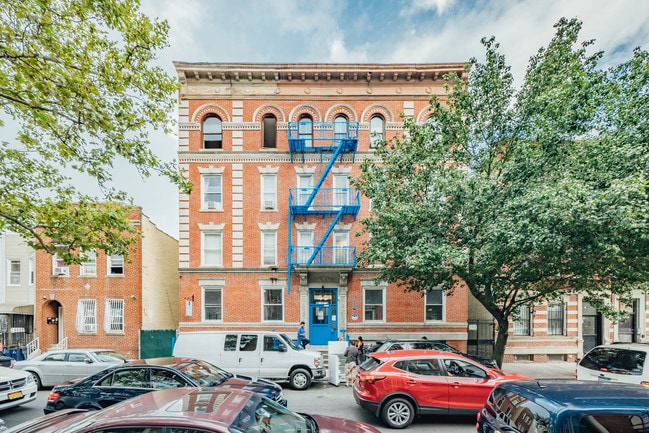 Tracey Towers Apartments For Rent in Bronx, NY | ForRent.com