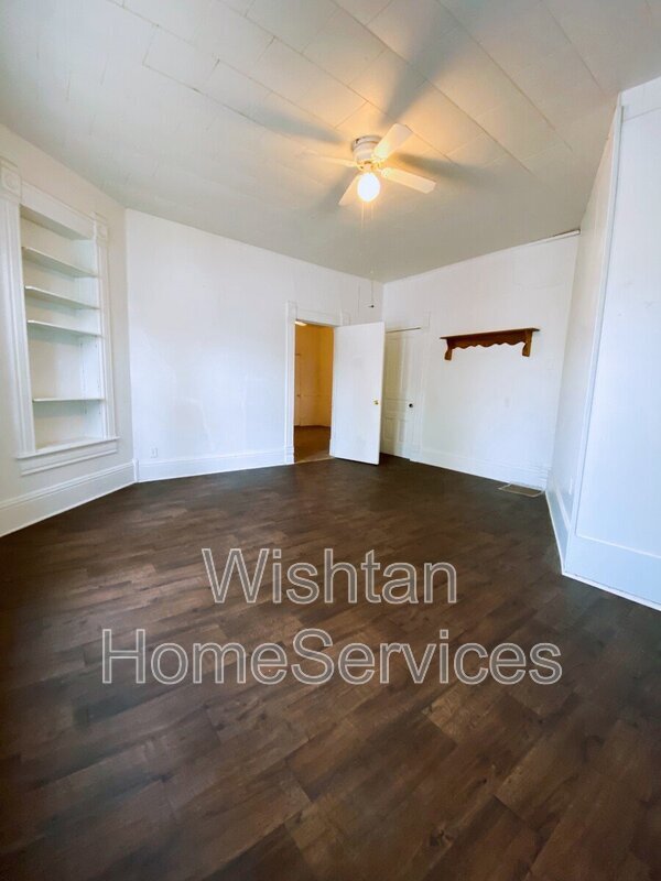236 W Washington St Unit Apt 4 - Condo for Rent in Macomb, IL | ForRent.com