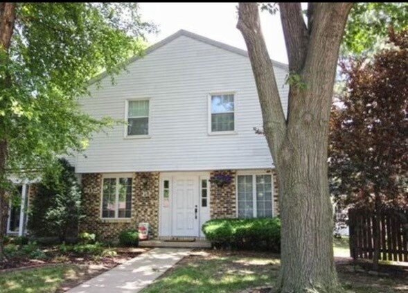 702 Rickard Rd - Townhome for Rent in Springfield, IL | ForRent.com