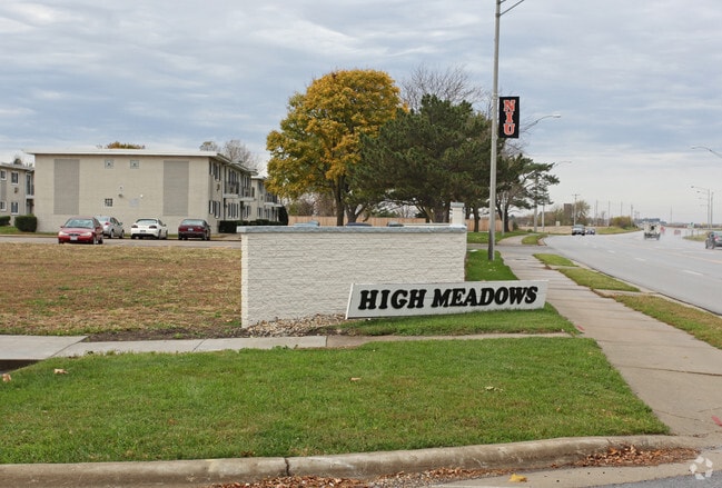 High Meadows Apartments - Dekalb, IL | ForRent.com
