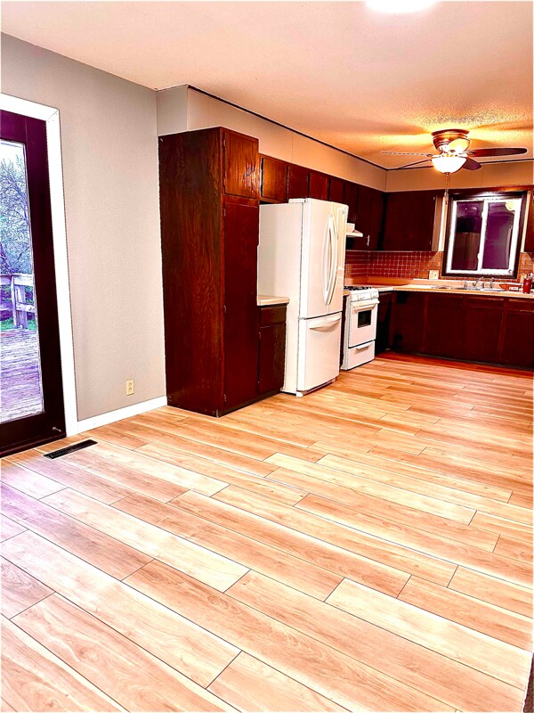 15247-15R63 R63 Hwy House - House Rental in Indianola, IA | ForRent.com