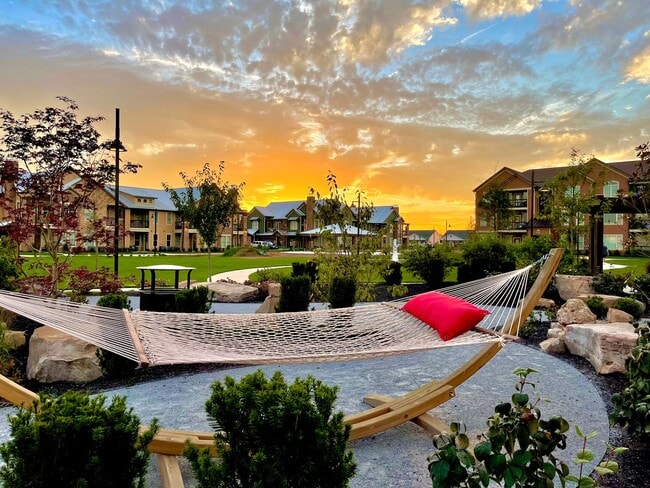 The Hub Apartments - Bowling Green, KY | ForRent.com