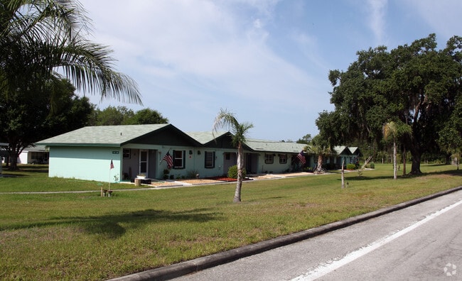 1105 Nalcrest Rd Apartments For Rent in Lake Wales, FL | ForRent.com