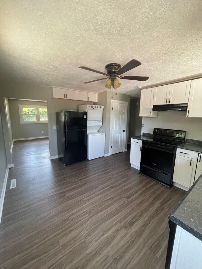 3052 S Franklin Ave Townhome - Townhome Rental in Springfield MO ...