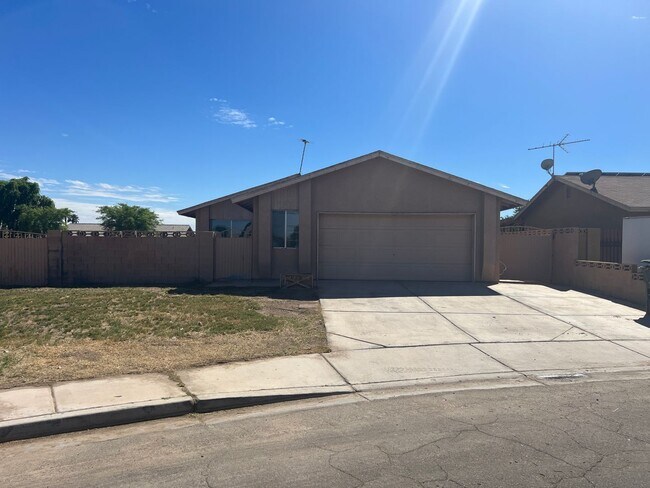 Three Bedroom Cibola Home on a large Lot - House Rental in Yuma, AZ ...