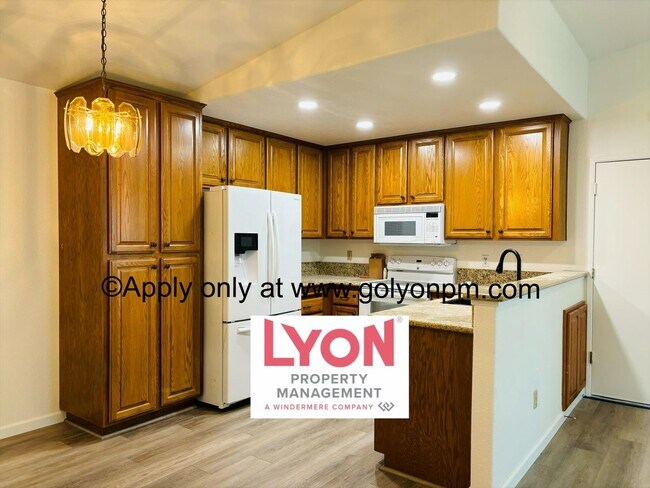 Gorgeous 3 bedroom/ 2 bath home with NEW p... - House Rental in ...