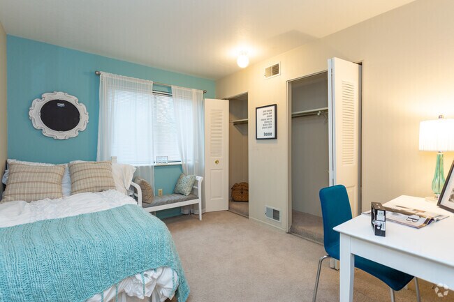 Alpine Slopes Apartments - Comstock Park, MI | ForRent.com