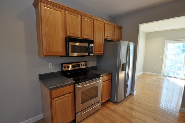 757 Michael Condo - Condo for Rent in O'Fallon, IL | ForRent.com