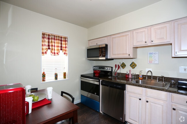 Towson Place Apartments, Student Off Campus For Rent in Towson, MD ...