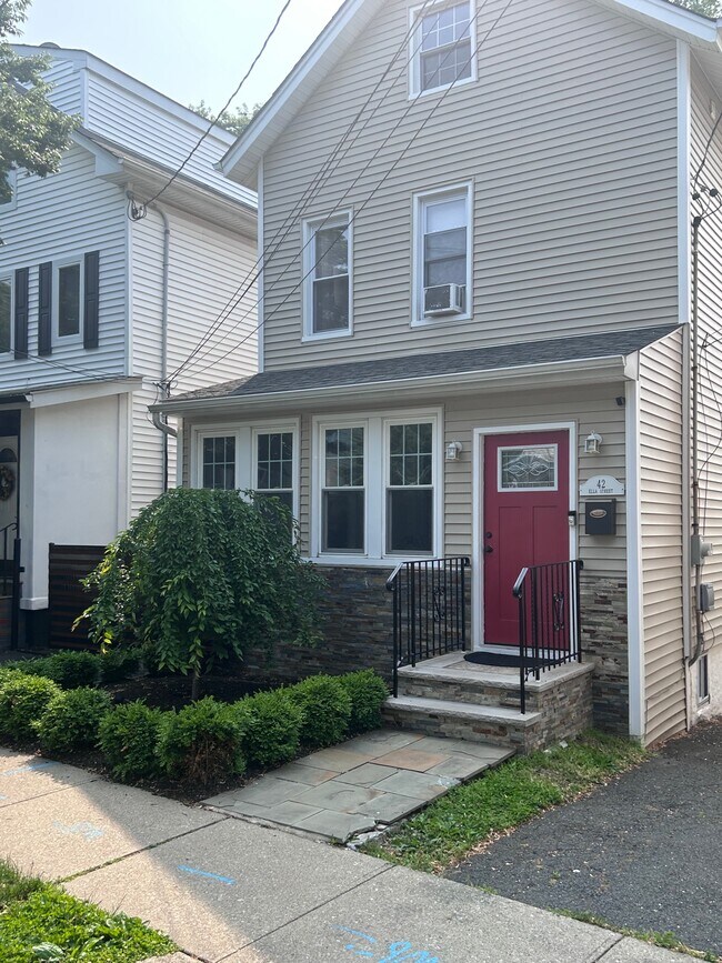 42 Ella St - House Rental in Bloomfield, NJ | ForRent.com