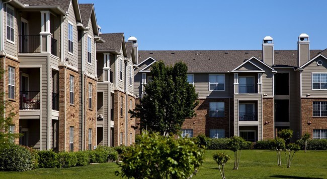 Montclair Parc Apartments For Rent in Oklahoma City, OK | ForRent.com
