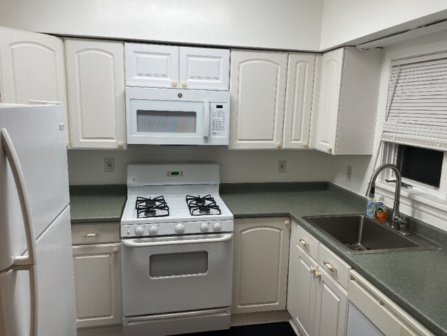 1214 Mt Hope Ave Apartment - Rochester, NY | ForRent.com