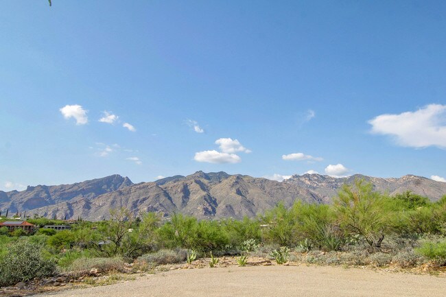 5350 E Camino Francisco Soza - House Rental in Tucson, AZ | ForRent.com