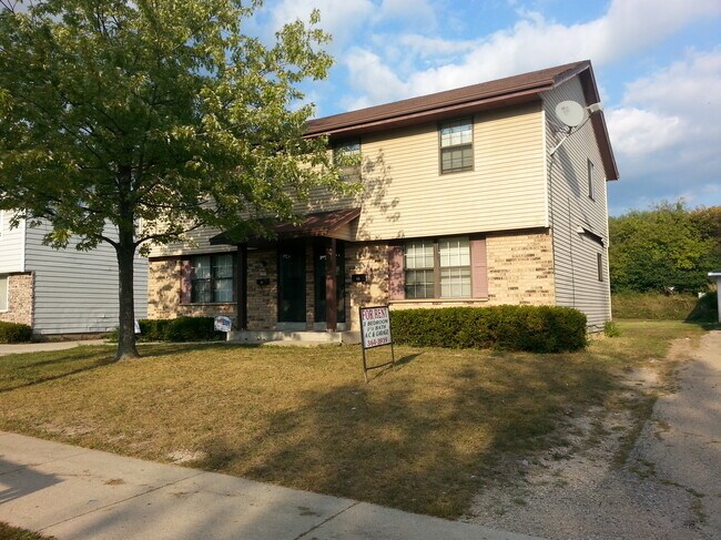 7308 N 86th St Townhome - Townhome Rental in Milwaukee WI | ForRent.com
