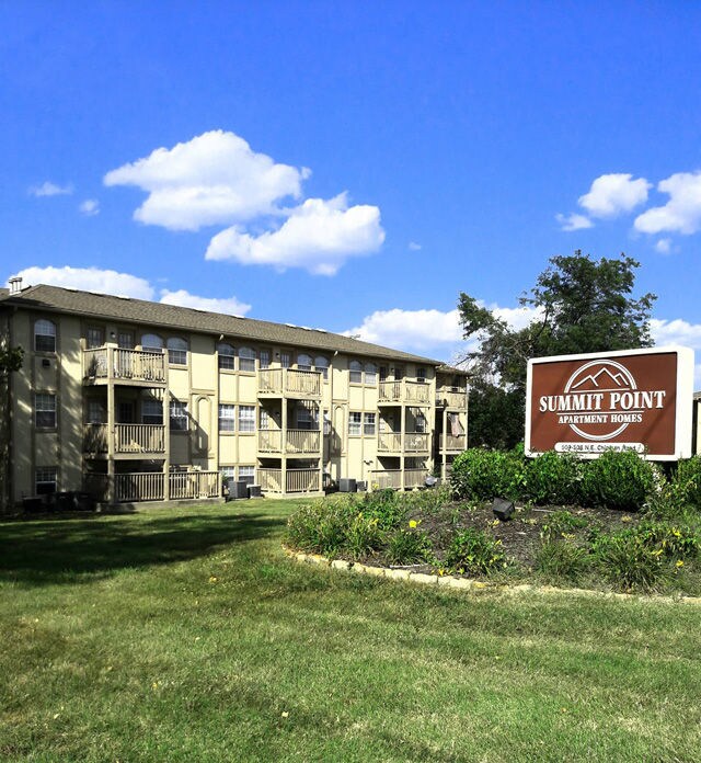 Summit Point Apartments - Lees Summit, MO | ForRent.com
